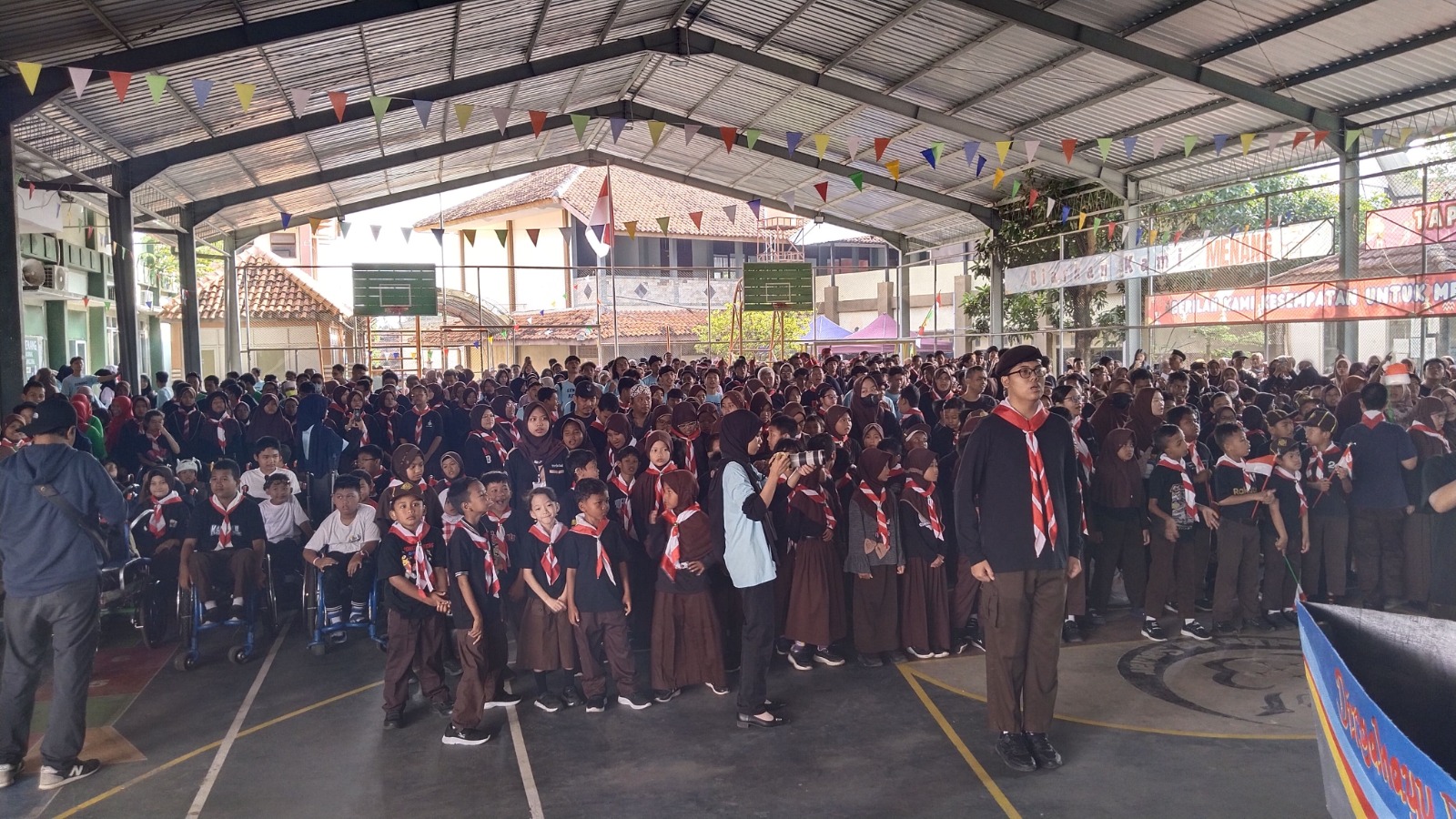 Universitas STEKOM Bersama Toploker.com Meriahkan Gebyar HUT RI ke-80 ...