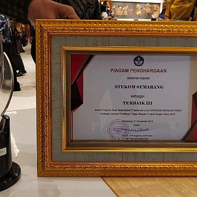 Piagam Penghargaan Stekom Semarang Sebagai Terbaik III Jumlah Program ...
